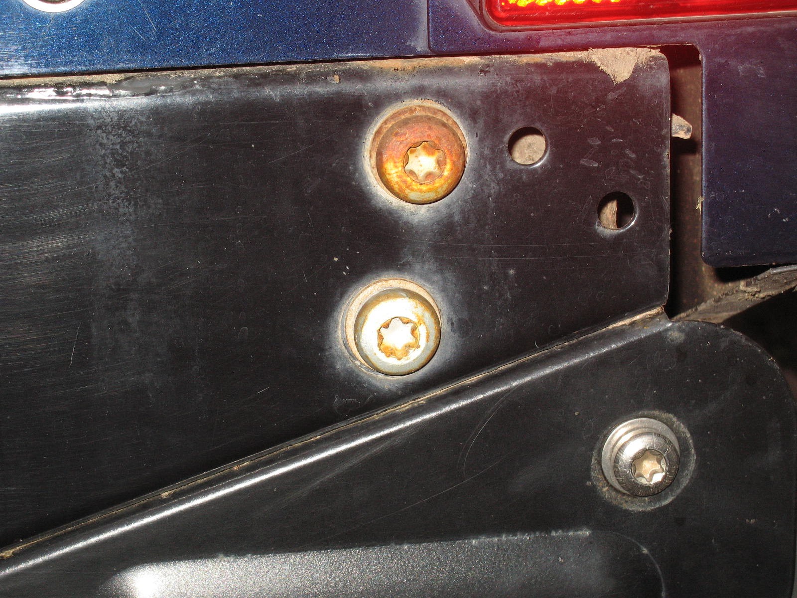 Defender Crossmember-to-Chassis Stainless TORX Screws / Nuts set of 4 ...