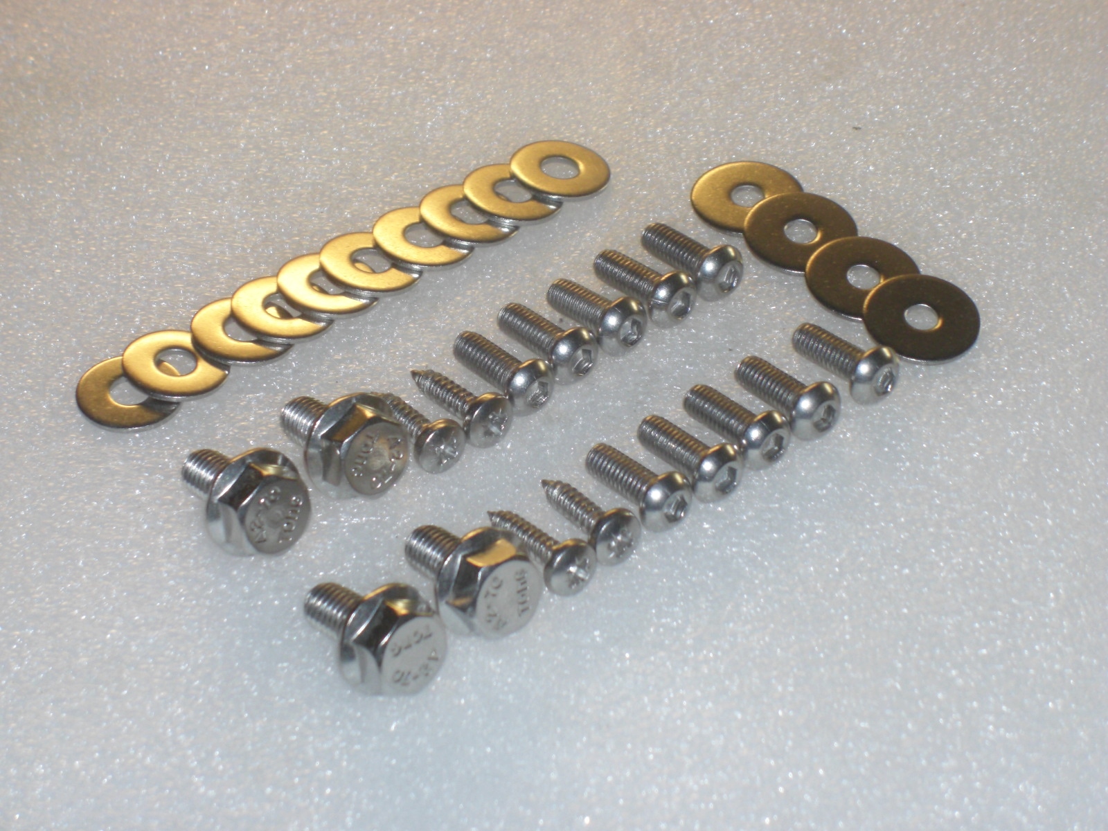 Freelander 1997 - 2006 Grille / Wing / Bonnet Catch screws - Stig ...